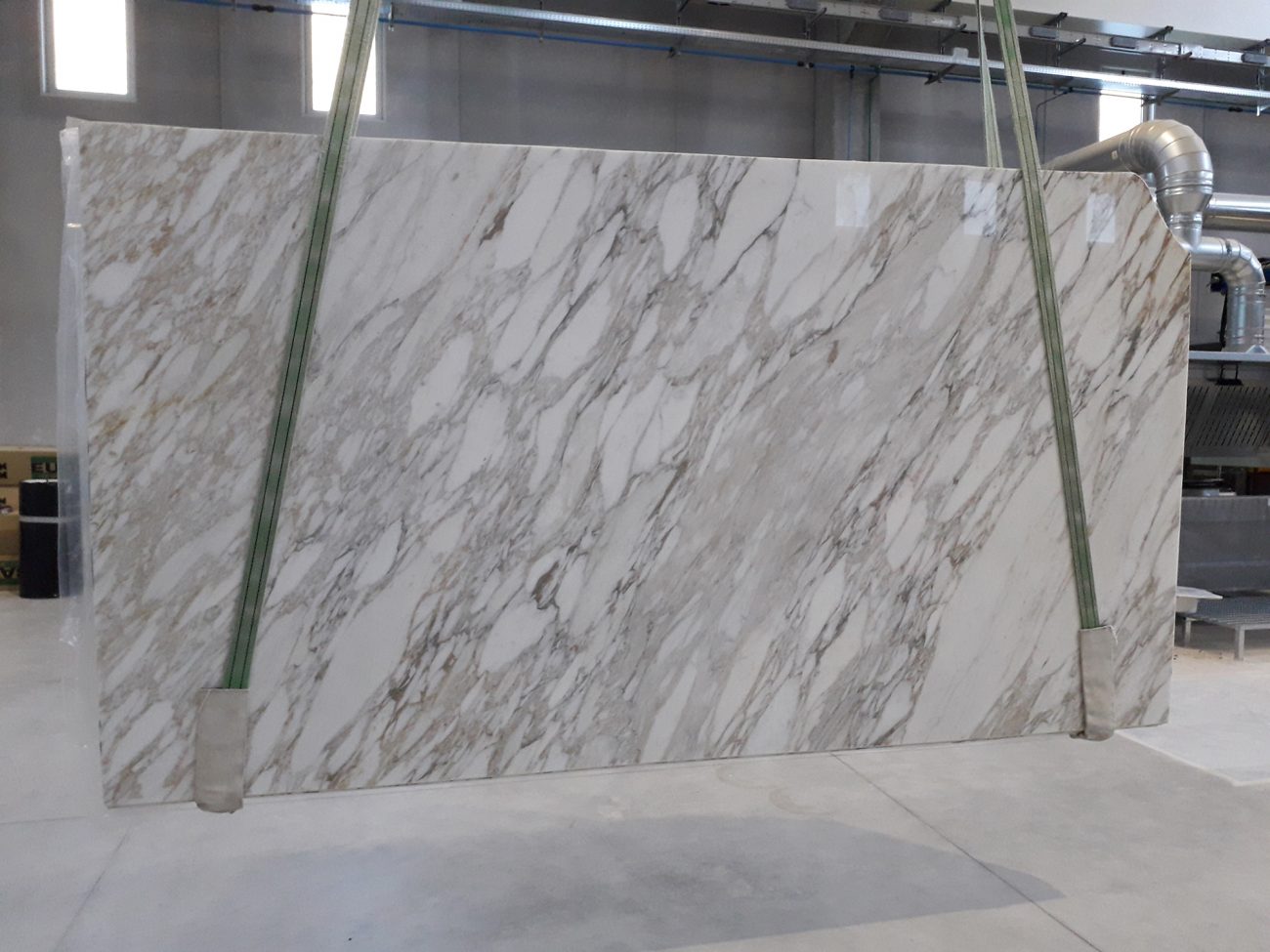 Materials Assemble l Calacatta Fiorito Vagli